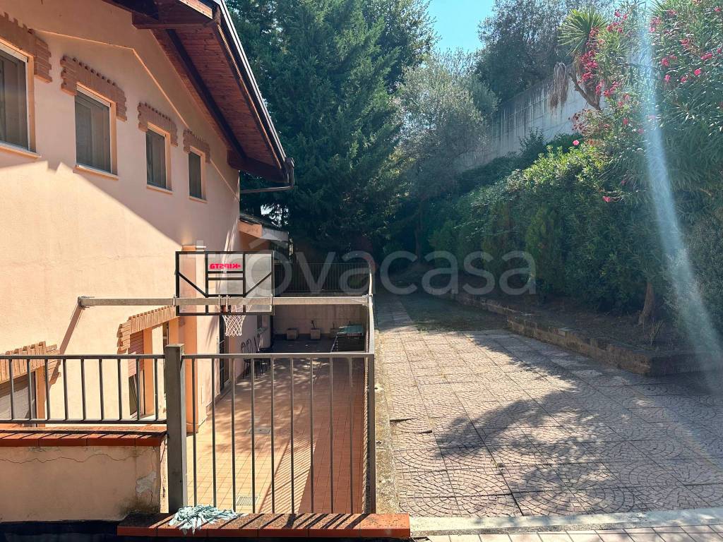 Villa in vendita a Montesilvano via Daniele Manin, 5