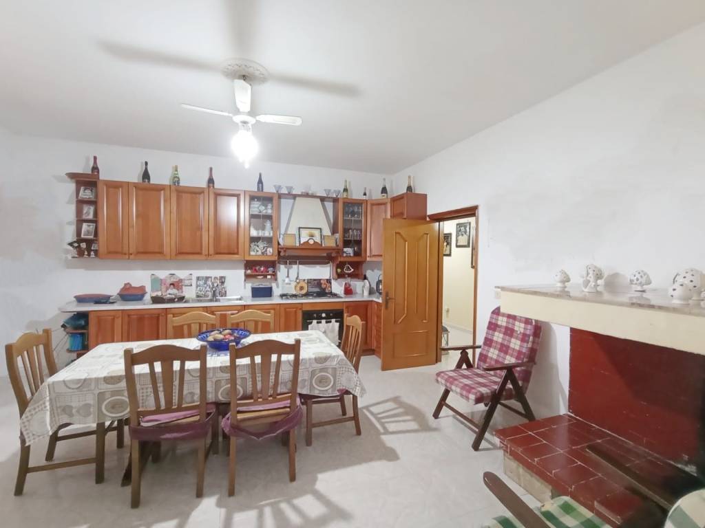 Appartamento in vendita a Lizzano via 24 Maggio, 17