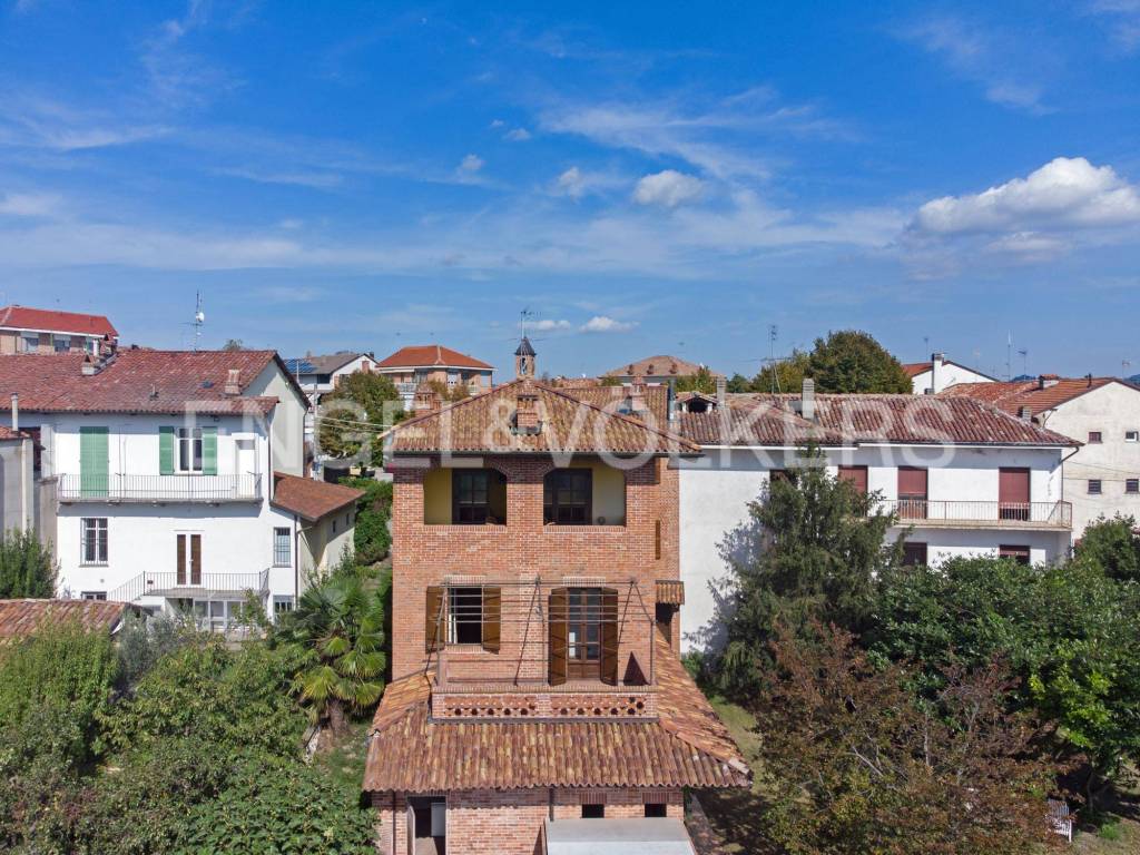 Villa in vendita a Montiglio Monferrato via Asti
