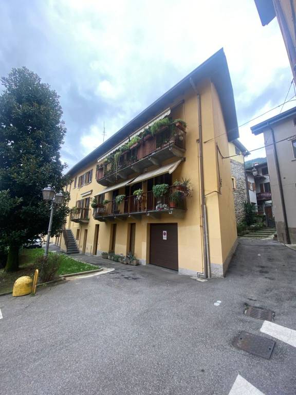 Casa Indipendente in vendita a Garlate piazza Giacomo Matteotti