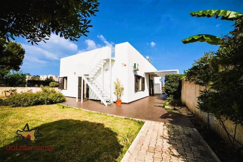 Villa in vendita a Siracusa via del Corindone