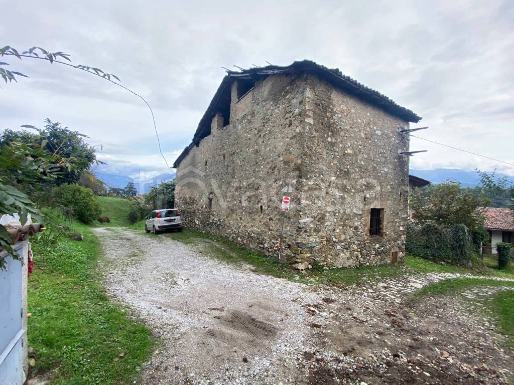 Casale in vendita a Valgreghentino via Belvedere