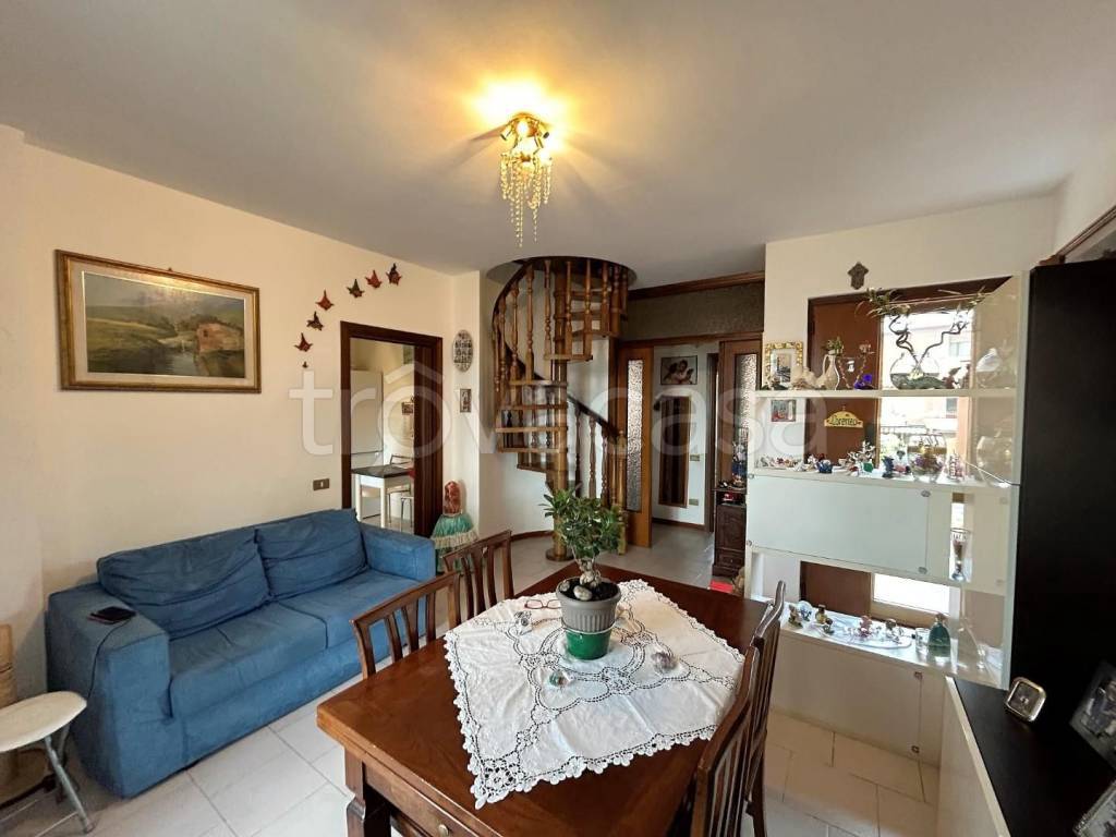 Appartamento in vendita a Siena viale delle Regioni,, 53100