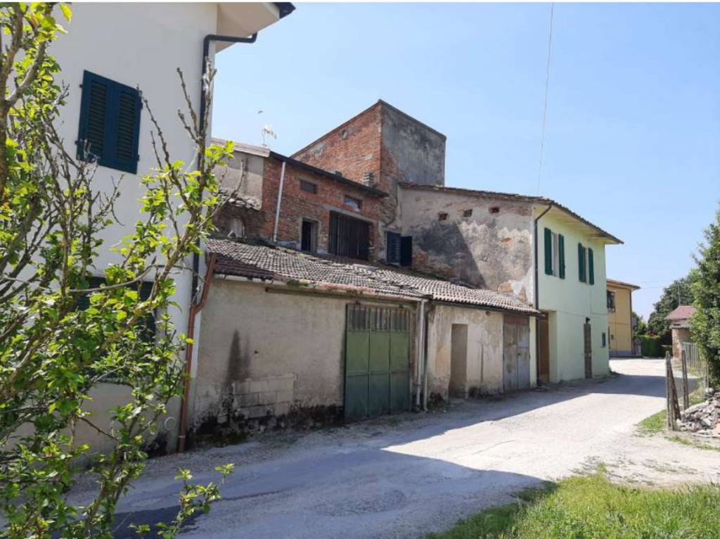 Appartamento all'asta a Cerreto Guidi via Ginevra