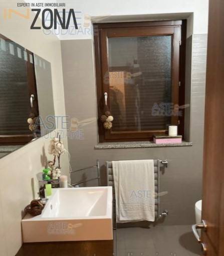 Appartamento all'asta a Città Sant'Angelo via Crocifisso, 42