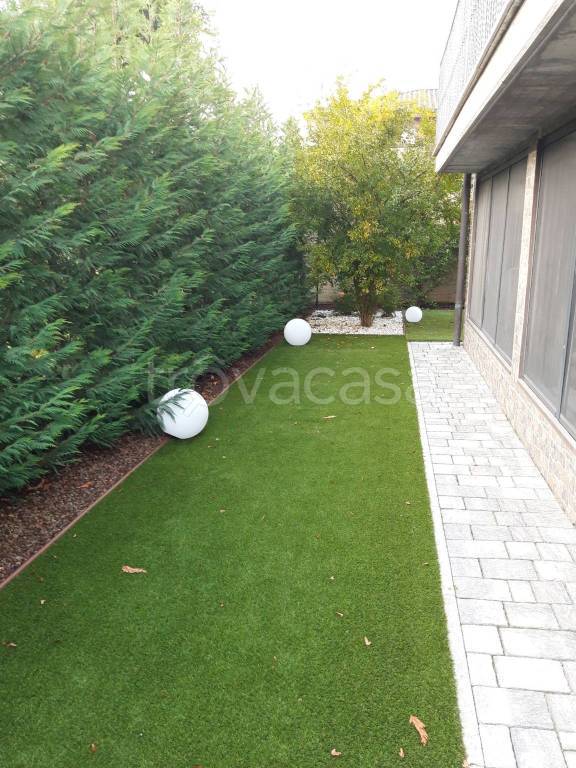 Villa in in vendita da privato a Casorate Primo via Carlo Tosi, 24