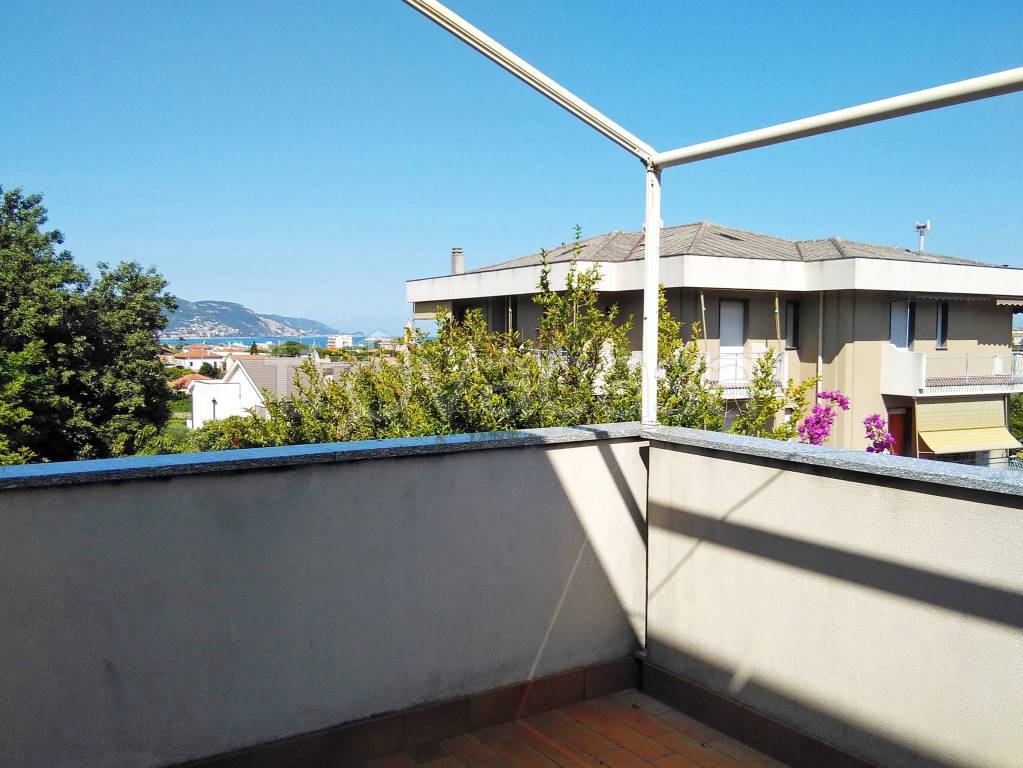Appartamento in vendita a Loano via dei Gazzi, 32