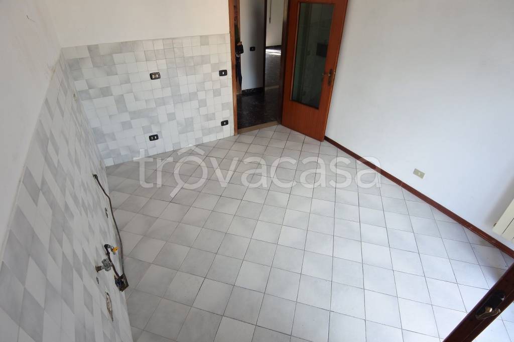 Appartamento in vendita a Prato via Iacopone da Todi, 4