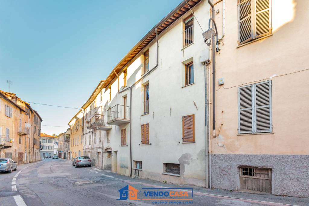 Intero Stabile in vendita a Mondovì via Sebastiano Oderda, 21