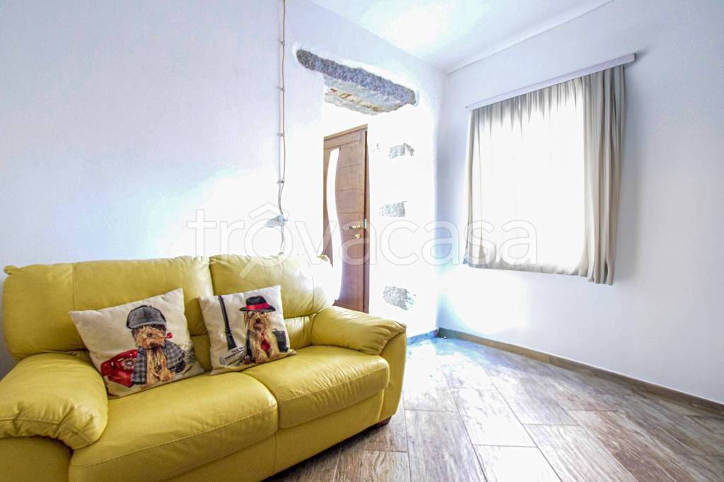 Casa Indipendente in vendita a Oliena via leopardi, 6