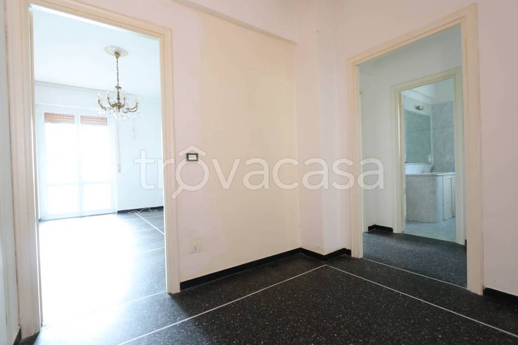 Appartamento in vendita a Genova via Vesuvio