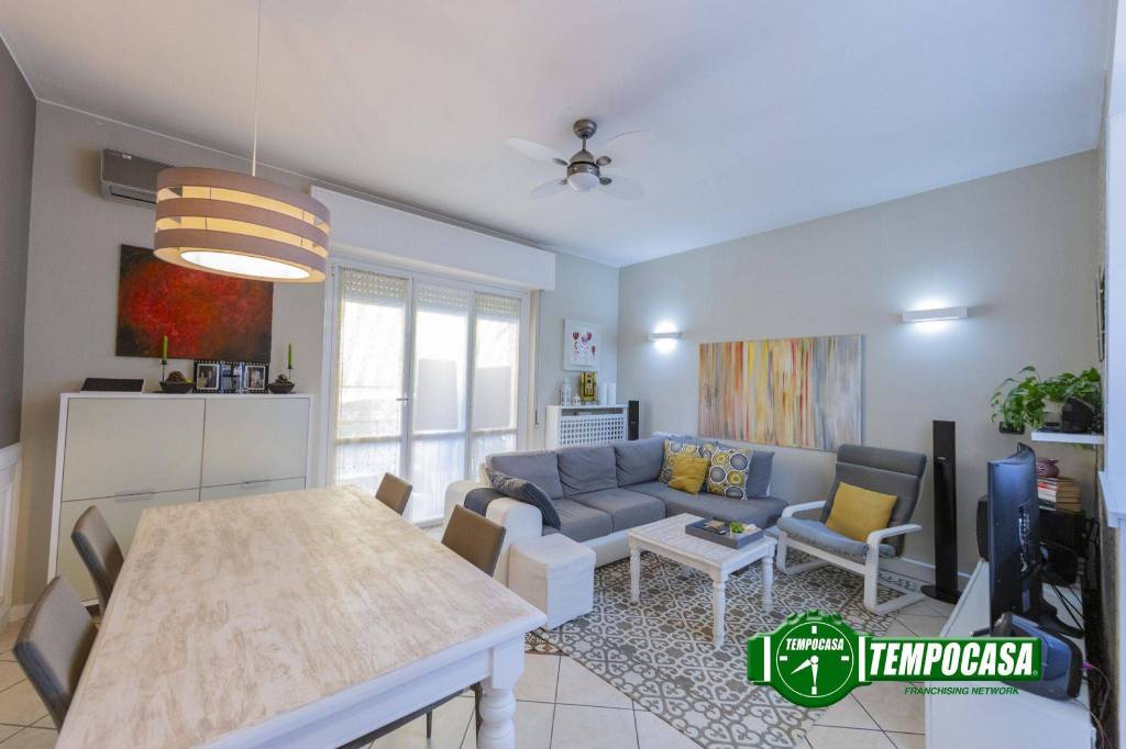 Appartamento in vendita a Binasco via Santa Maria