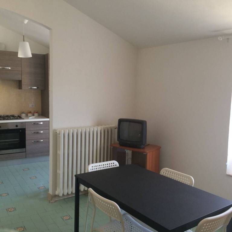 Villa in vendita a Camerino via Costanza Varano, 19