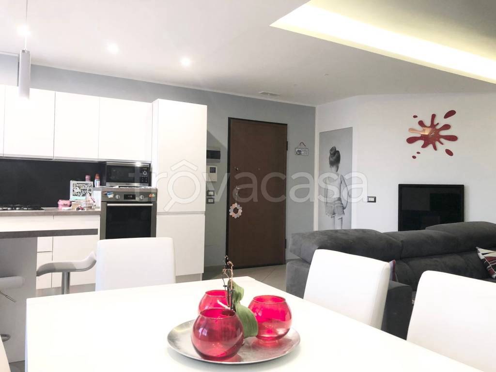 Appartamento in vendita a Castelraimondo frazione collina, 1