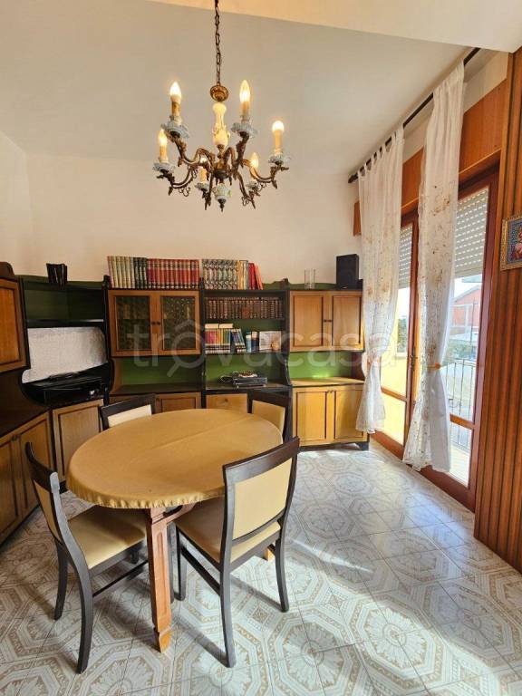 Appartamento in vendita a Rimini viale Enrico Colli, 1
