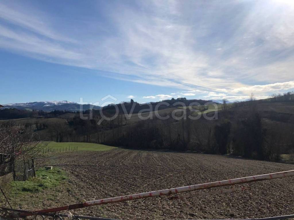 Cascina in vendita a Camerino localita Sellano