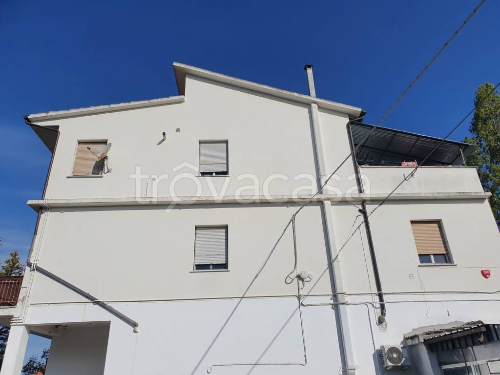 Intero Stabile in vendita a Montecassiano localita Sant'Egidio s.n.c