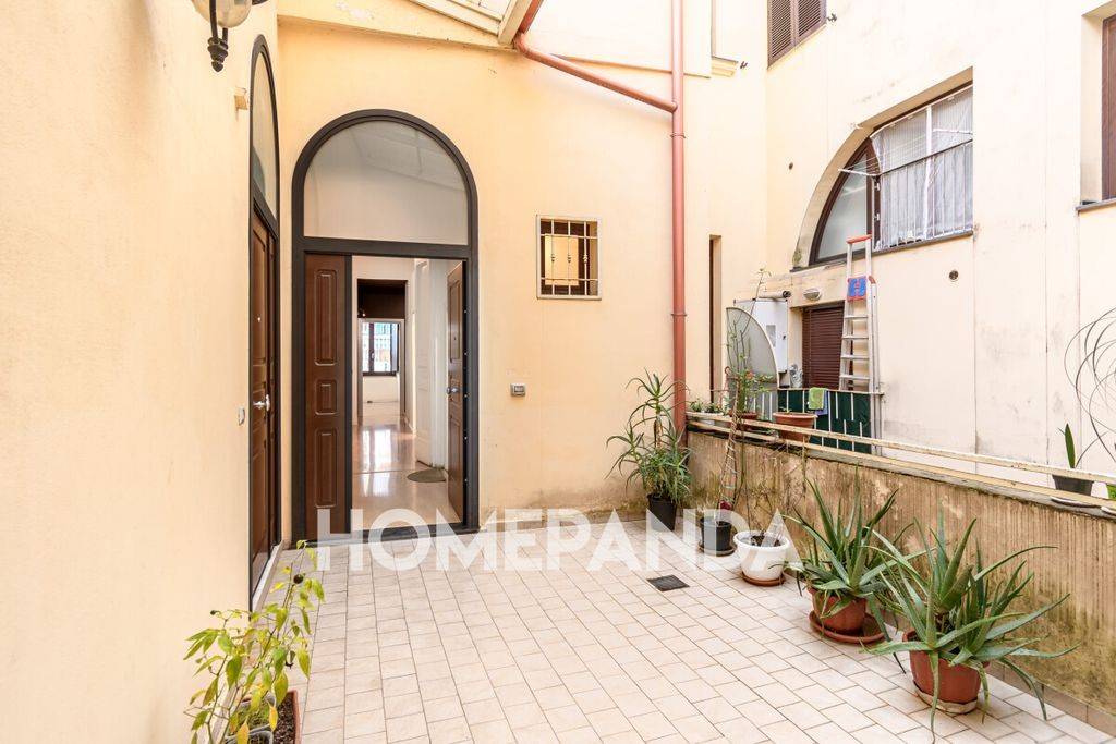 Appartamento in vendita a Gragnano piazza Augusto Aubry, 3