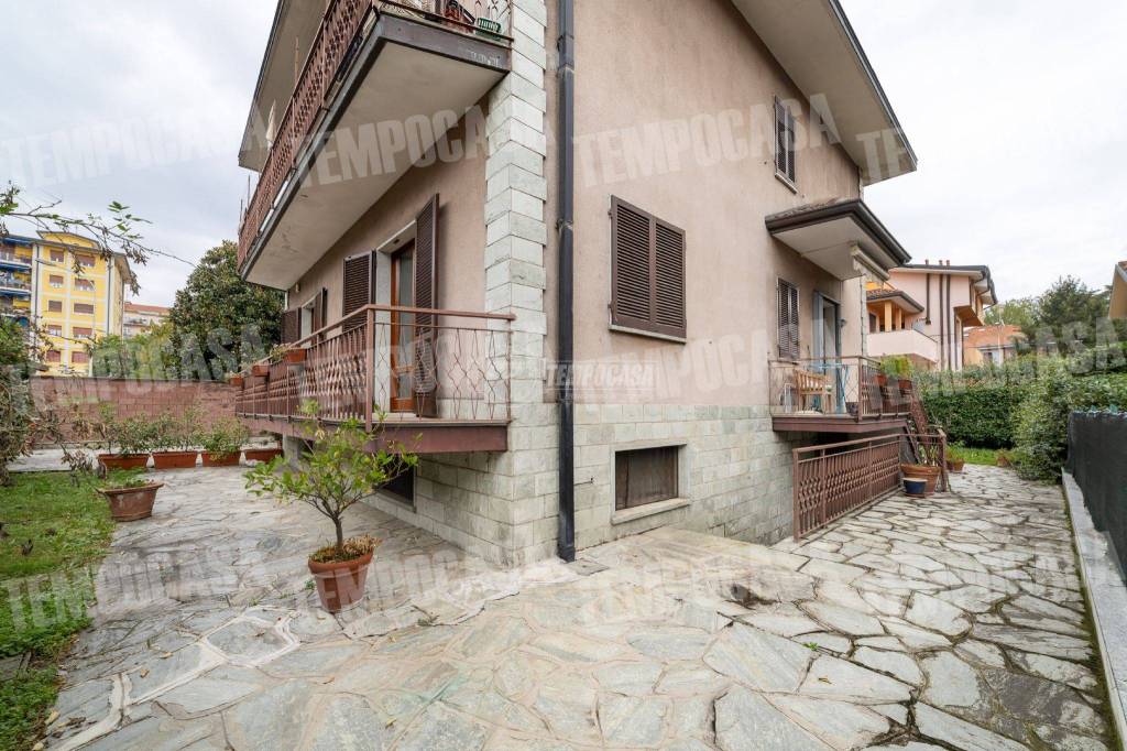 Villa in vendita a Cernusco sul Naviglio via Tintoretto