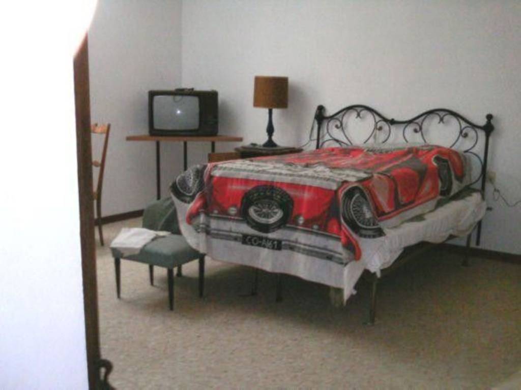 Villa in vendita a Cantiano via Flaminia Sud