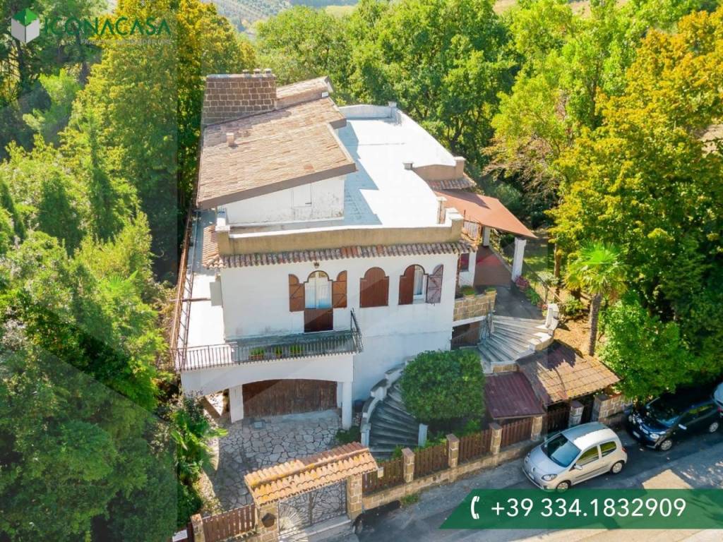 Villa in vendita a Pescara strada Colle Pizzuto