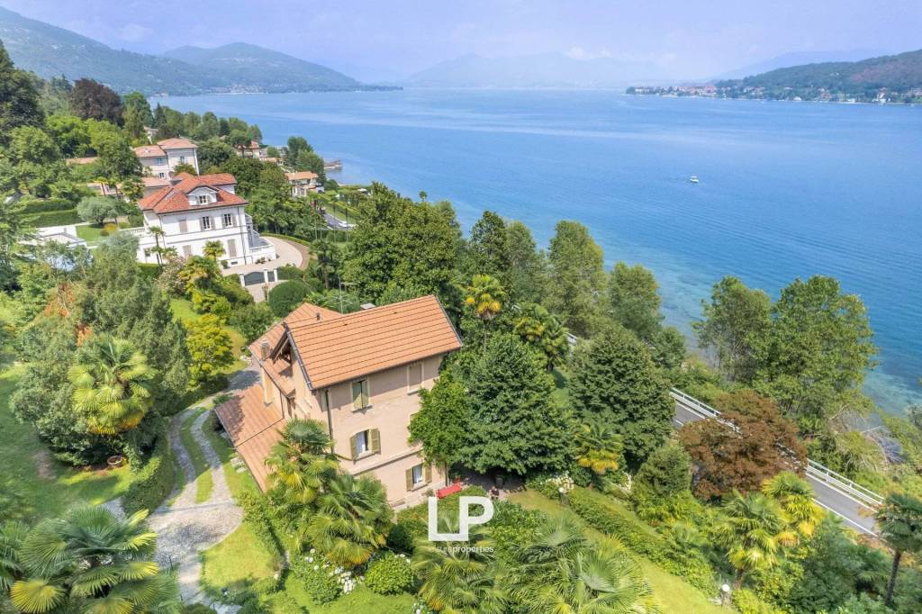 Villa in vendita a Meina via Sempione, 13