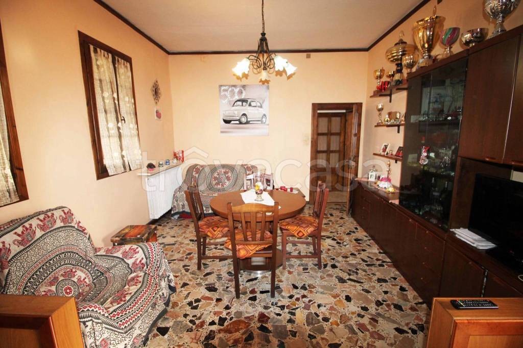 Appartamento in vendita a Occhiobello via Indipendenza