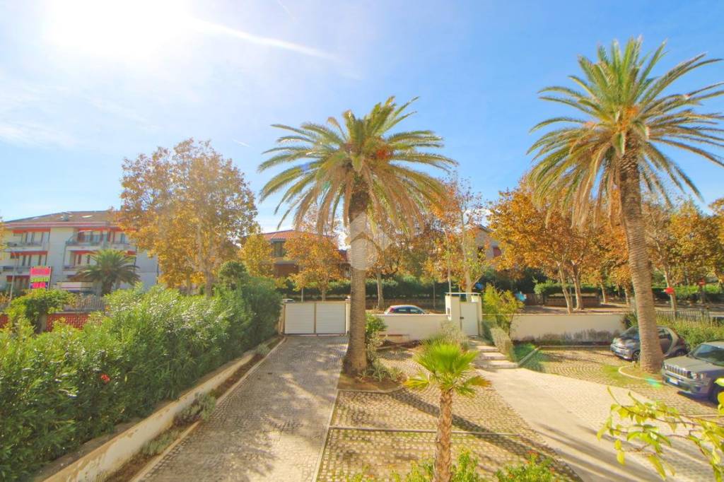 Appartamento in vendita a Francavilla al Mare viale alcione, 88