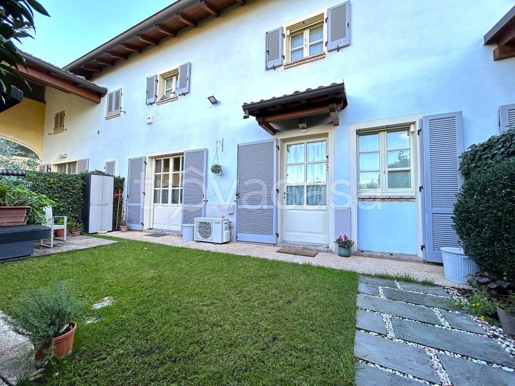 Villa a Schiera in vendita a Parma strada Vallazza, 68