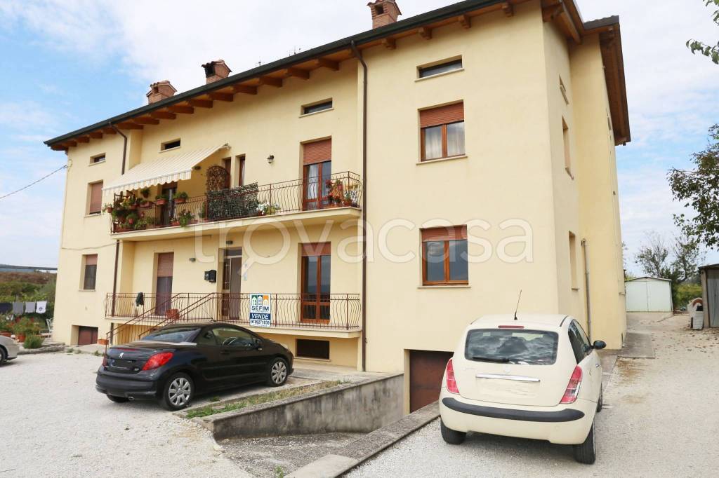 Appartamento in vendita a Gubbio strada dei Salcioni