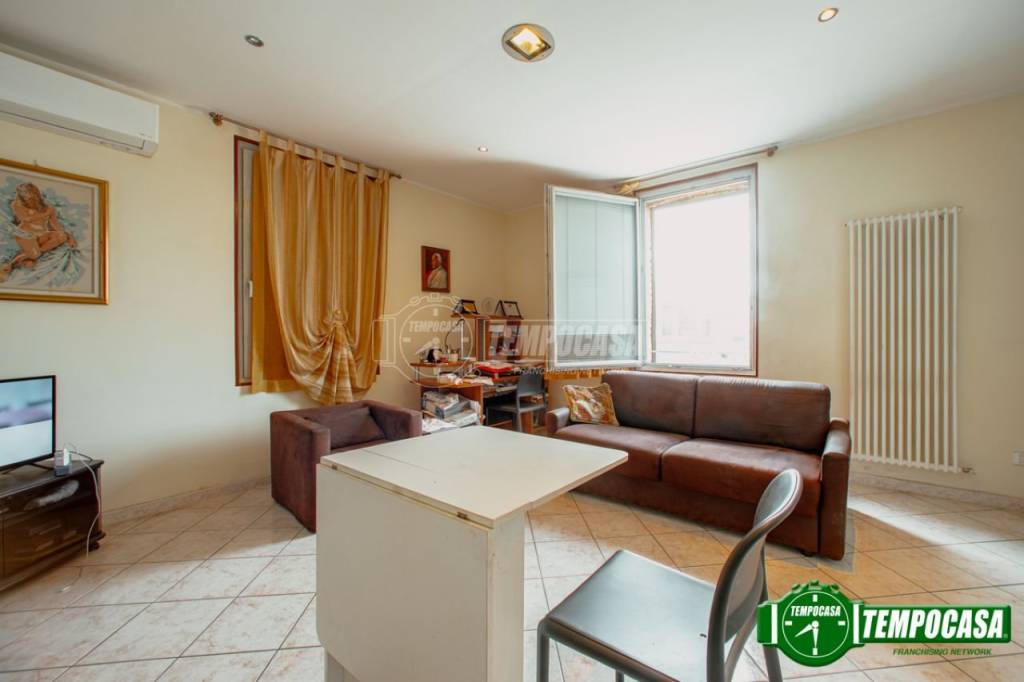 Appartamento in vendita a Tortona via Giancarlo Pernigotti