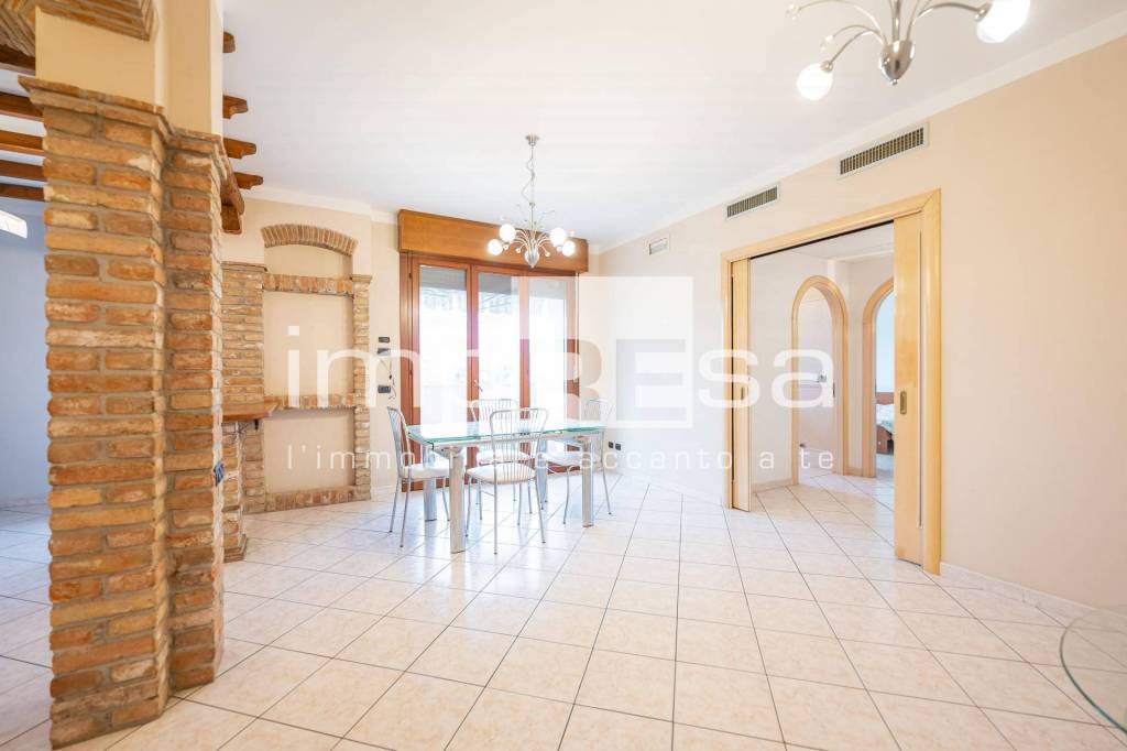 Appartamento in vendita a Giavera del Montello via Leonardo Da Vinci