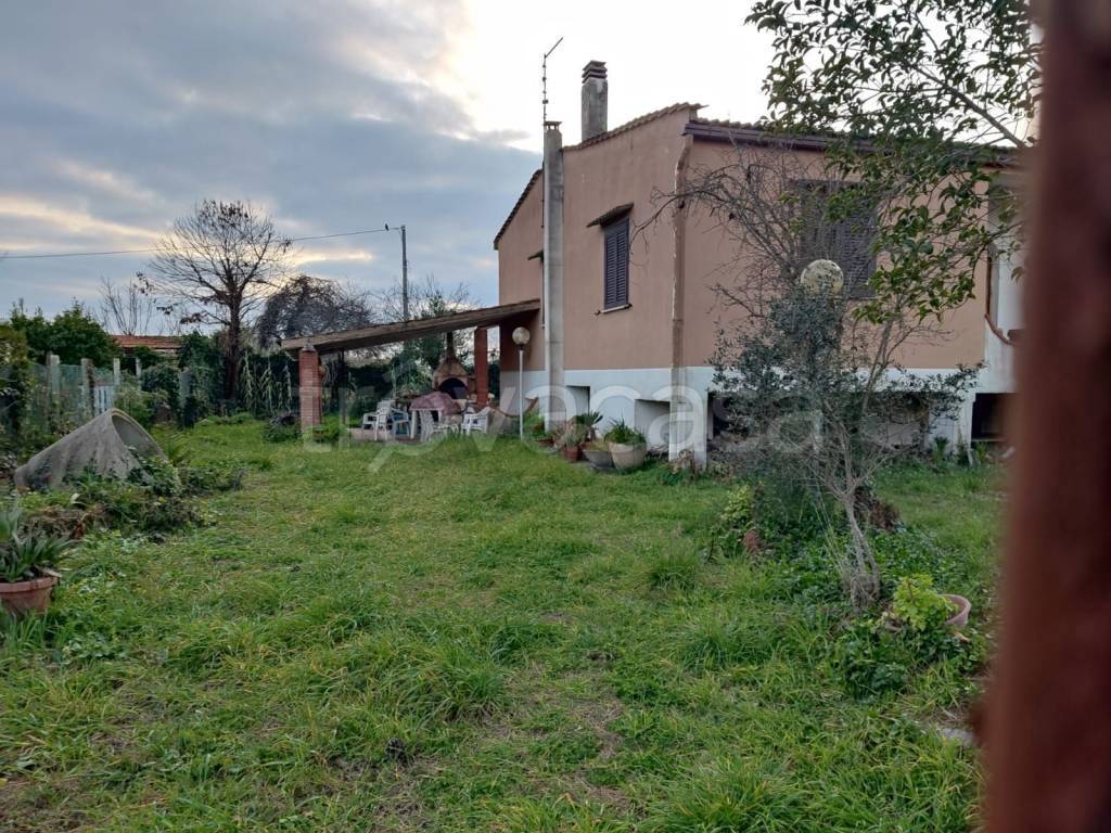 Villa in in vendita da privato a Nettuno via Piscina Mozza