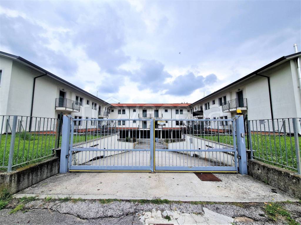 Appartamento in vendita a Calusco d'Adda via Sandro Pertini