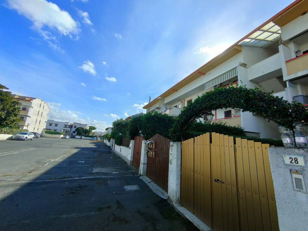 Appartamento in vendita a Cerveteri via Cuma