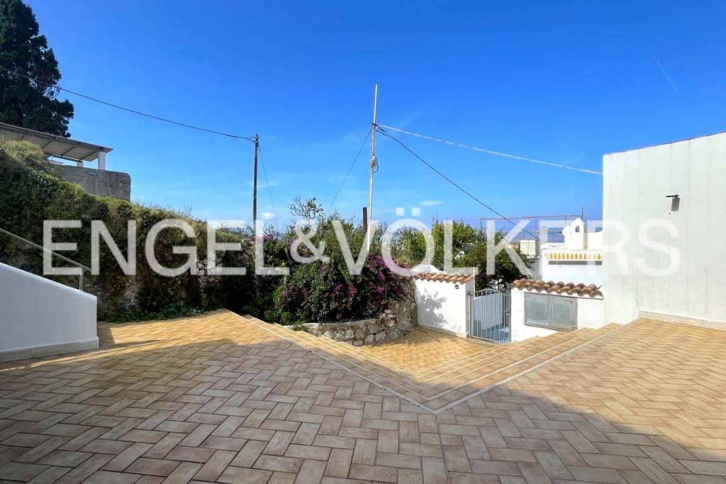 Appartamento in vendita a Ponza via Contrada Sandolo