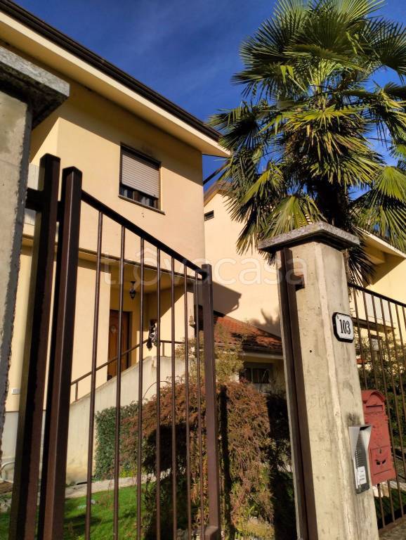 Villa a Schiera in in vendita da privato a Racconigi via Cavalieri di Vittorio Veneto