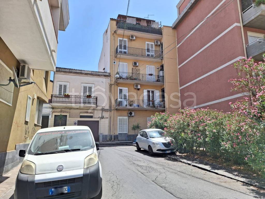 Appartamento in vendita a Catania via Sonnino, 35