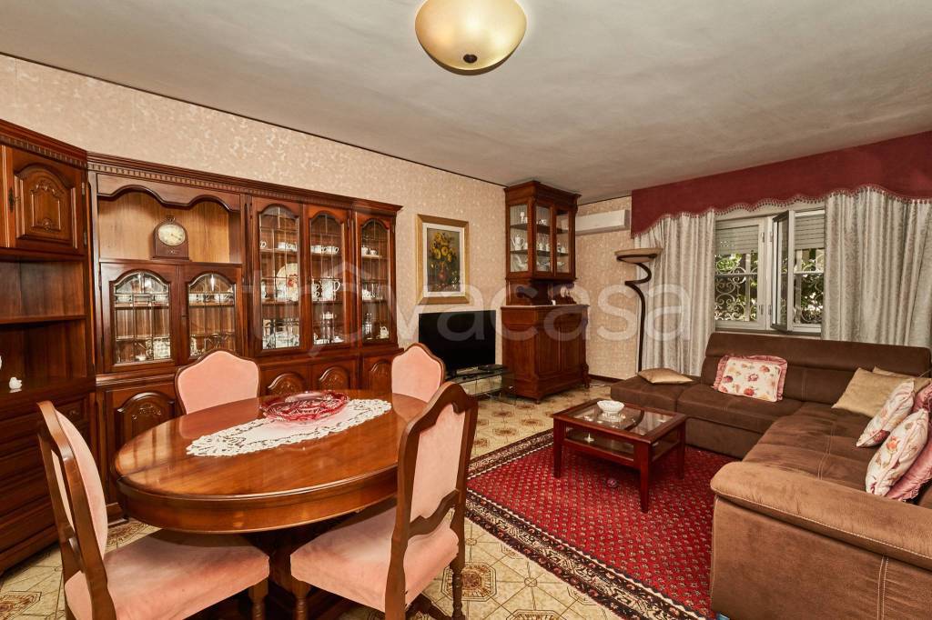 Villa a Schiera in vendita a Latina via Mosca, 34