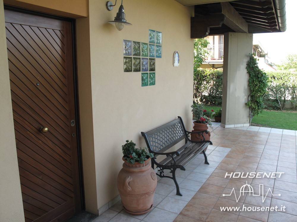 Villa Bifamiliare in vendita a Carmignano via Eugenio Montale, 36