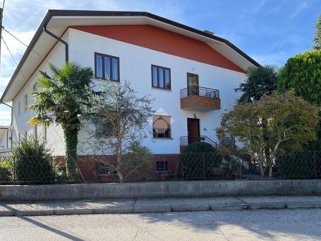 Appartamento in vendita a Tavagnacco via Chiavris, 54