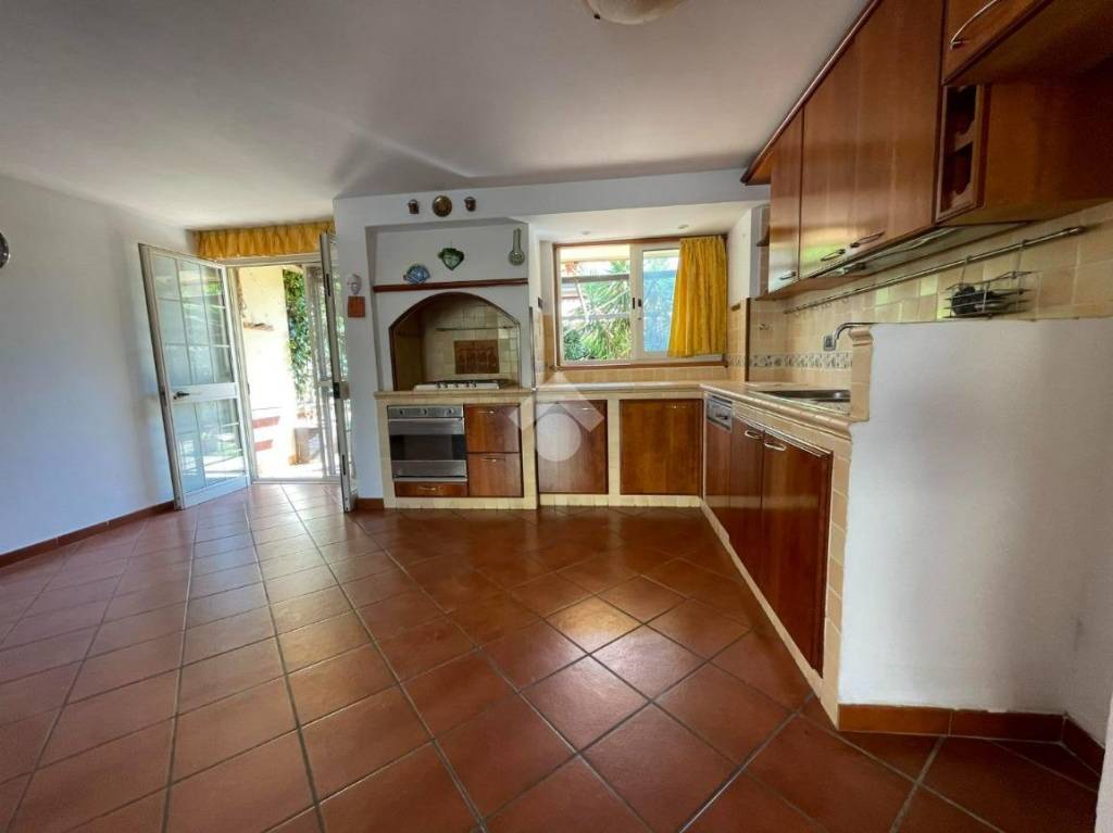 Villa a Schiera in vendita a Terracina via emerico bolognini, 58