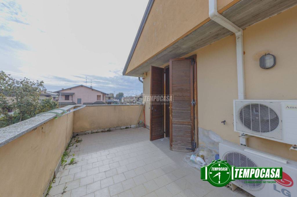 Appartamento in vendita a Bornasco via Mazzini