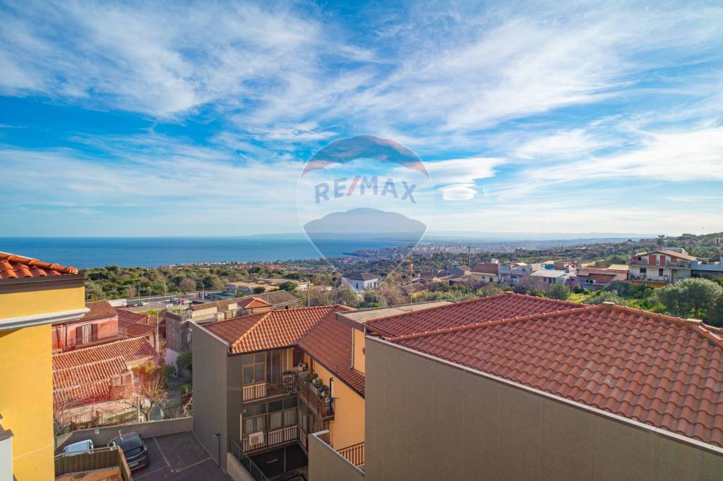 Appartamento in vendita ad Aci Castello via Madonna del Soccorso, 22