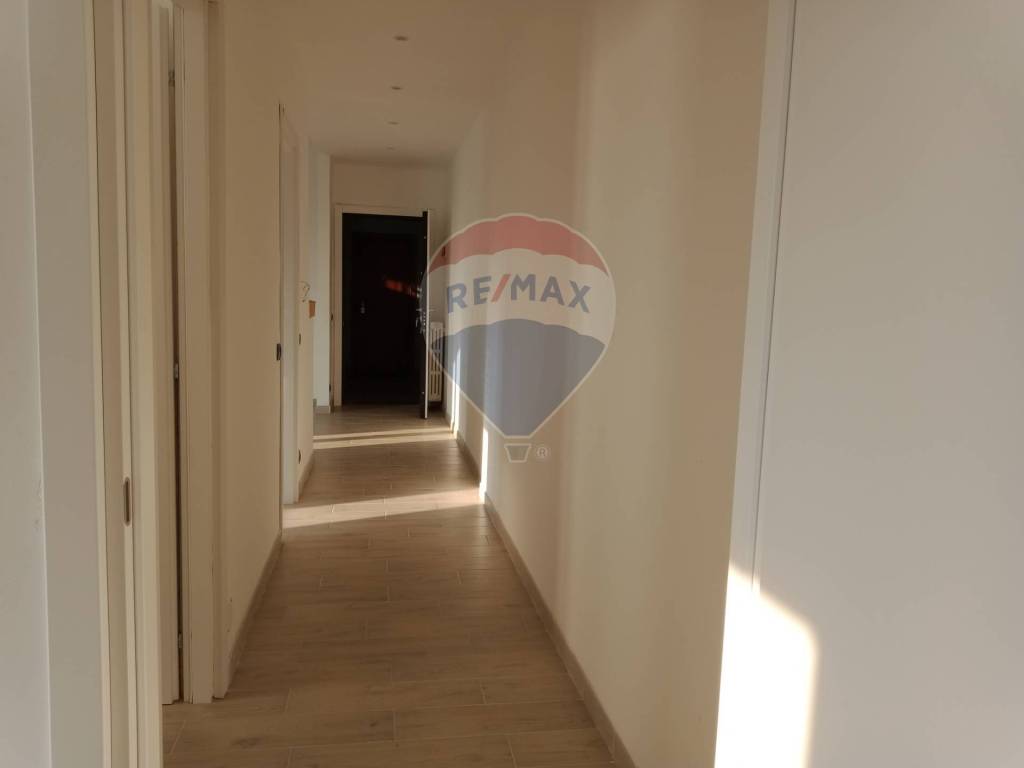 Appartamento in vendita a Gallarate via Montebello, 1