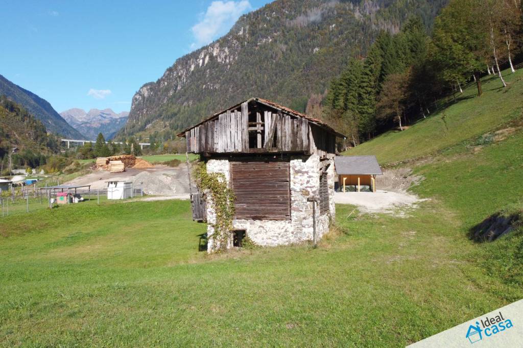 Rustico in vendita a Canal San Bovo località Canal di Sotto