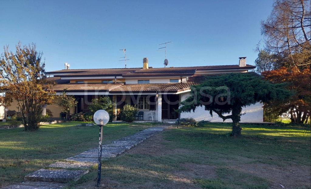 Villa Bifamiliare in in vendita da privato a Porto Mantovano strada Soana, 17C