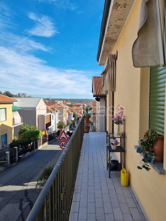 Villa in vendita ad Asti via Pompilio Grandi, 24