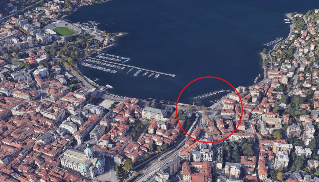 Intero Stabile in vendita a Como