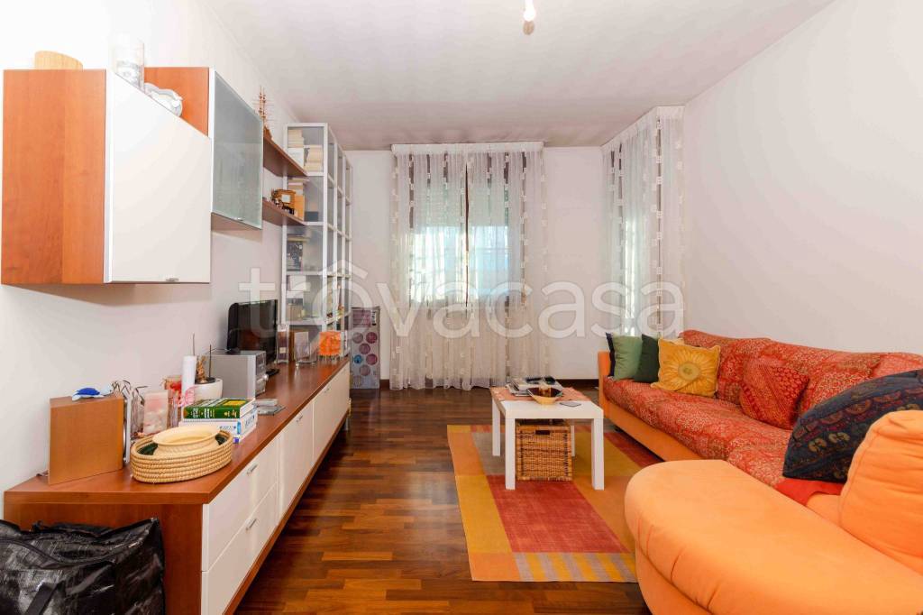 Appartamento in vendita a Modena via Alessandro Volta